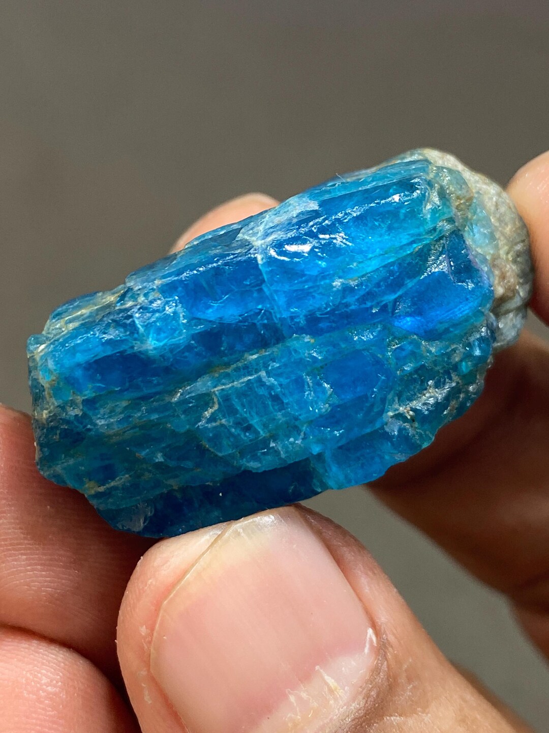 Natural Very Rare Neon Blue Apatite Raw Single Piece 103 Carats 35x21mm ...