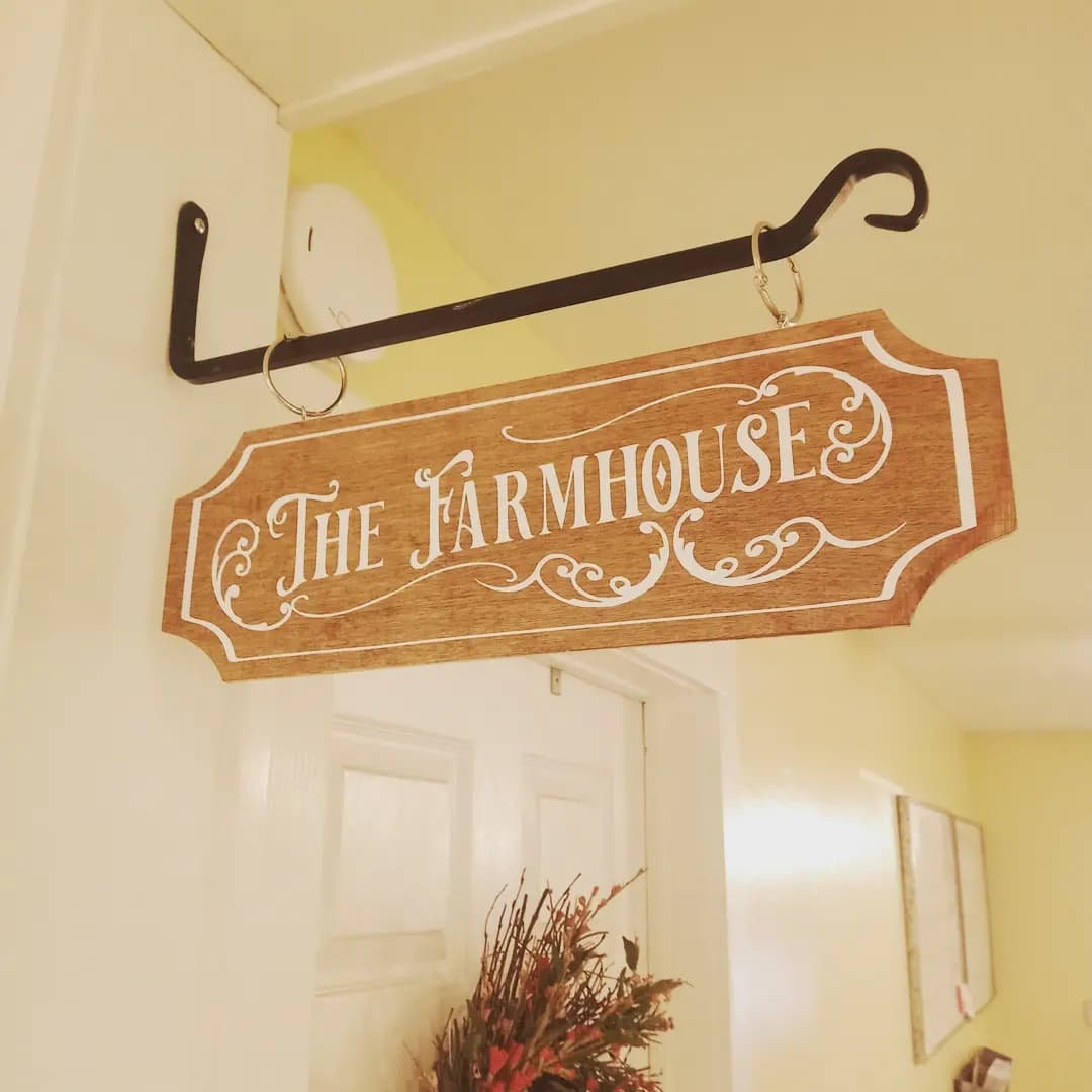 Farmhouse Style Stained Street Sign, Personalized Street Signs, Rustic ...