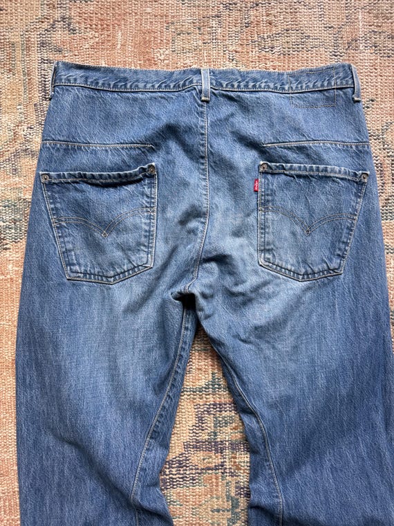 2000’s Levi’s engineered twisted leg jeans - Gem