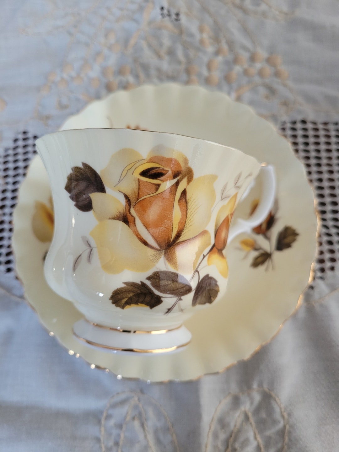 RARE Vintage Royal Albert Yellow Rose Flowers Yellow Tea Cup - Etsy