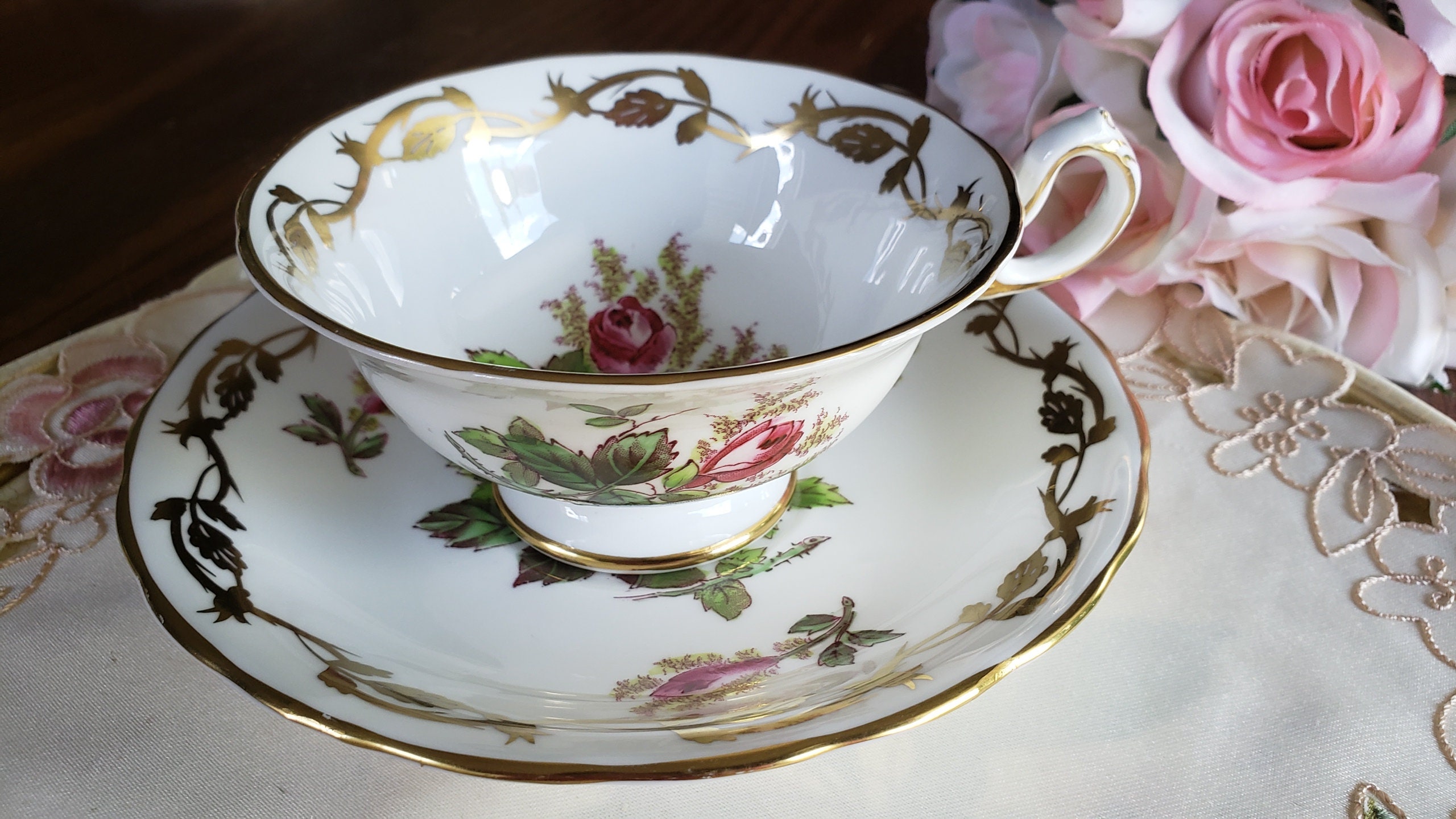 RARE Vintage Royal Chelsea "moss Rose" Handpainted Golden Teacup and ...