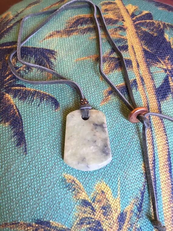 JUBILANT JADE - Vintage Serpentine Jade and Leather … - Gem