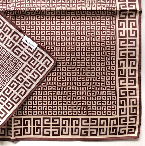 Givenchy Logo Pattern