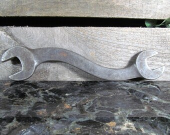 Curved wrench | Etsy