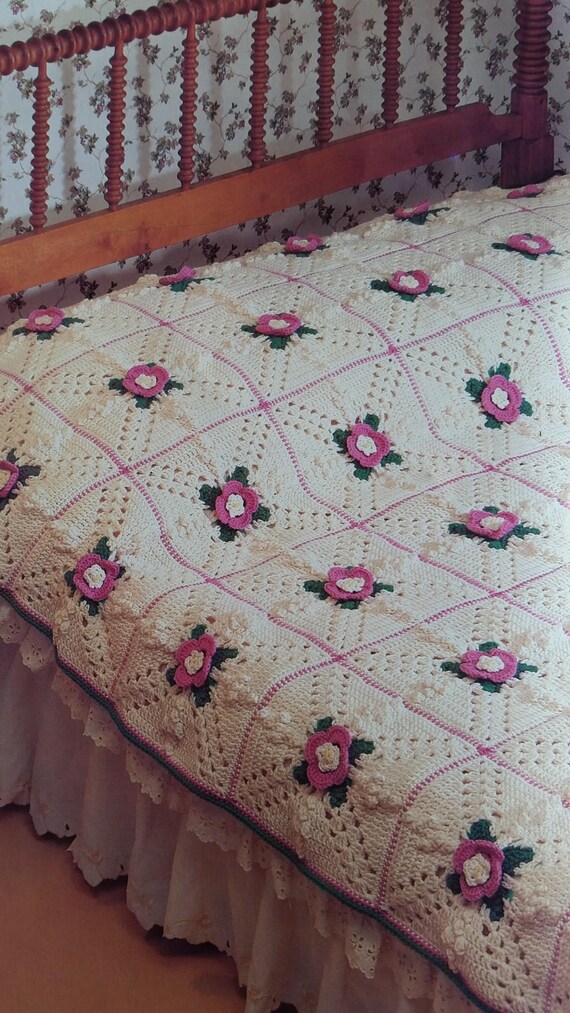Vintage Crochet A Bed of Flowers Bedspread Granny Motif - Etsy
