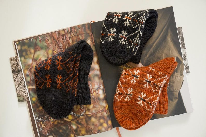 Knit Socks Pattern Colorwork Knit Sock Pattern Gift for Knitter Women ...