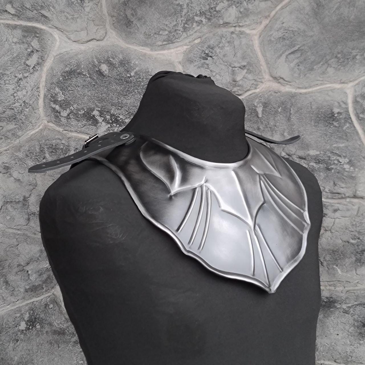 Dragon Scale Steel Pauldrons & Gorget: Warrior LARP Cosplay Armor - Etsy
