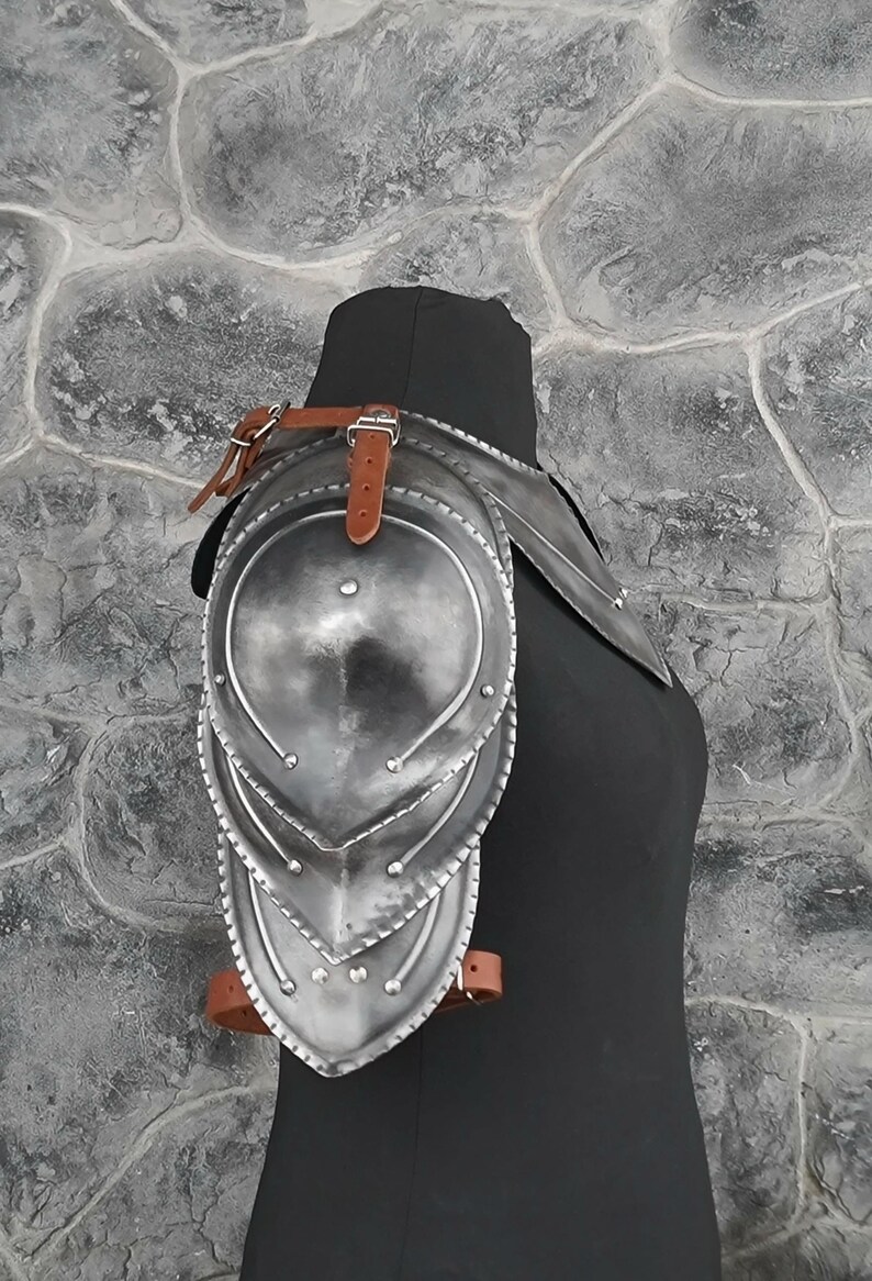 Steel Elf Pauldrons & Gorget: Elven LARP Armor, Renaissance Costume - Etsy