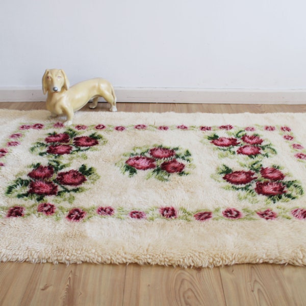 Rug With Roses - Etsy