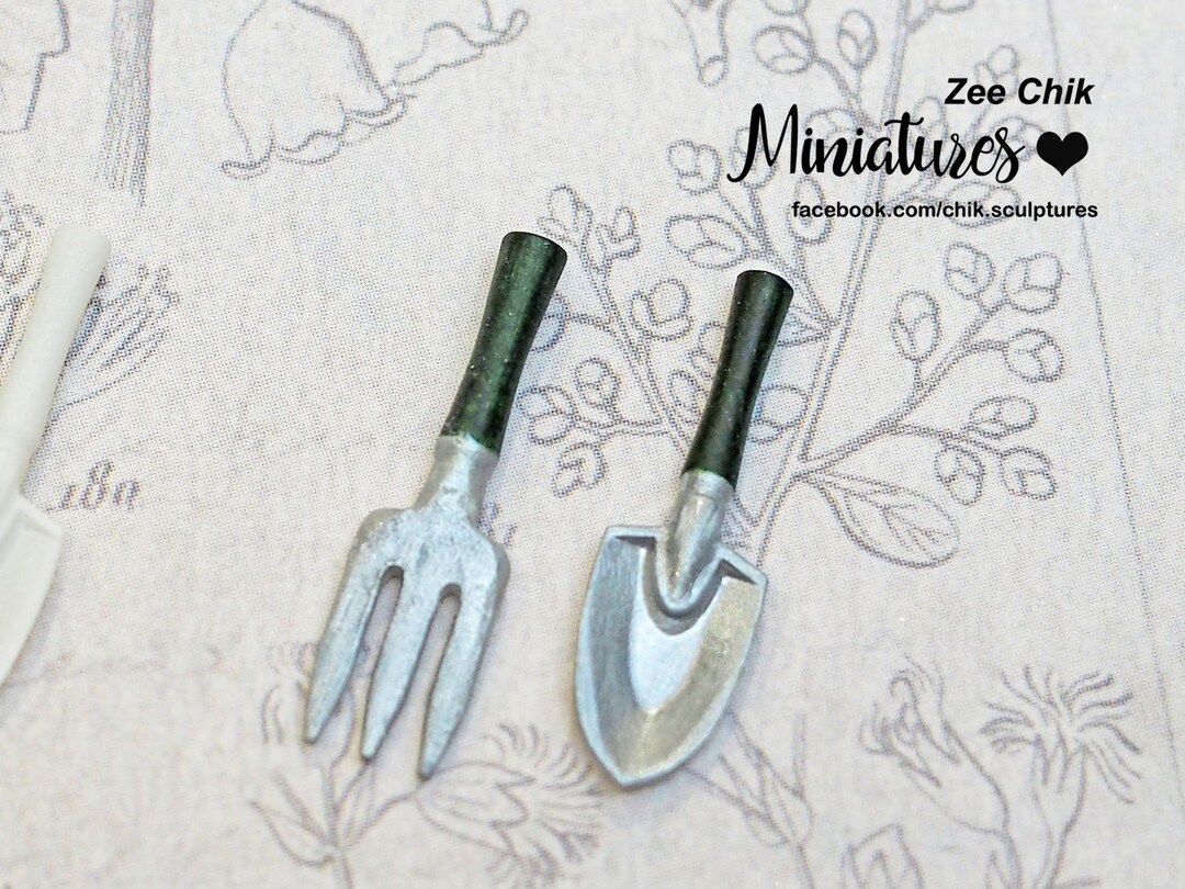 Miniature Garden Trowel & Fork Set Scale 1:12 Doll House Decorations ...