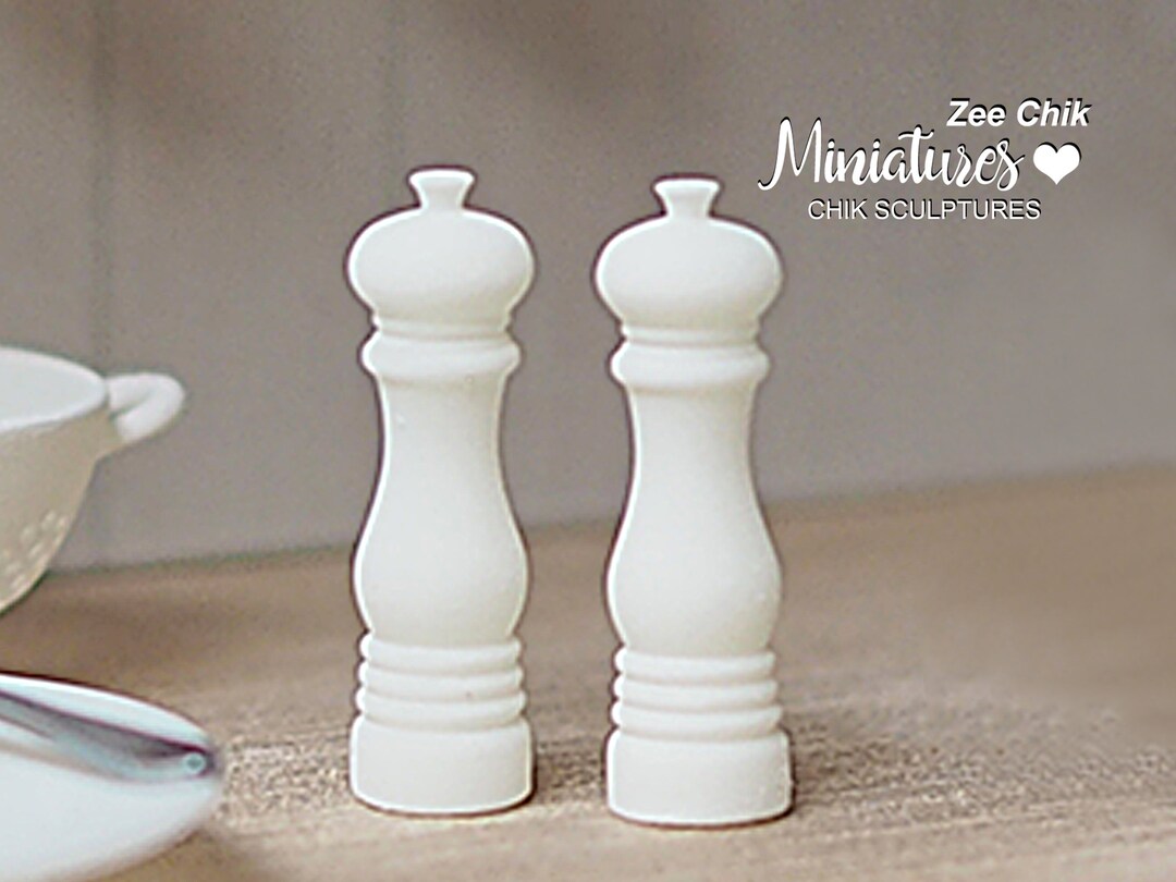 Miniature Salt & Pepper Mill Scale 1:12 Doll House Decorations - Etsy