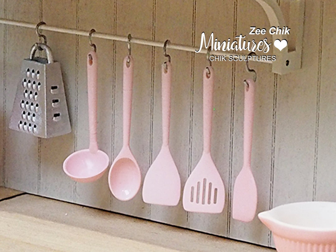 Miniature Utensils ( Pink ) Scale 1:12 Doll House Decorations ...