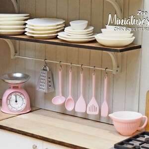 Miniature Utensils ( Pink ) Scale 1:12 Doll House Decorations ...