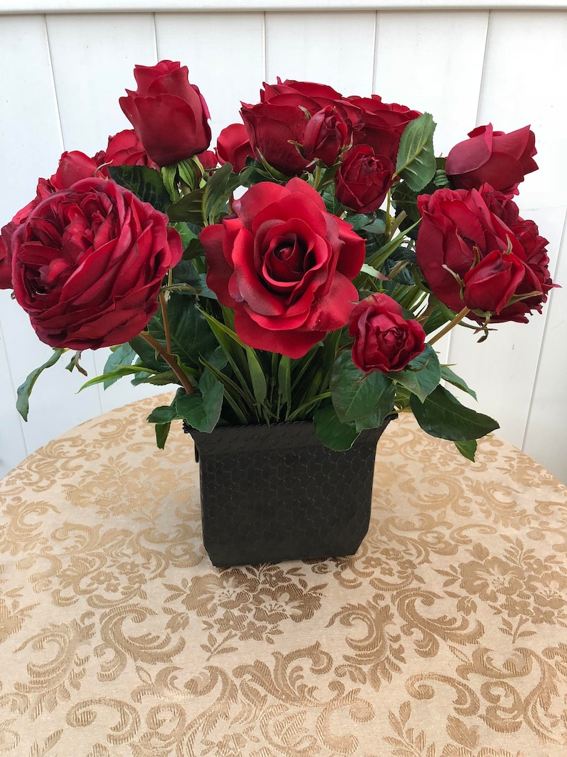 Silk Red Roses Arrangement Valentine Roses English Roses Red Rose Buds ...