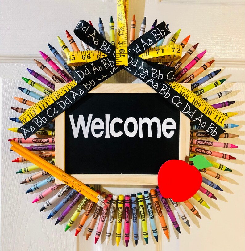 Crayon Wreath Back to School Gift Teacher Gift Classroom - Etsy