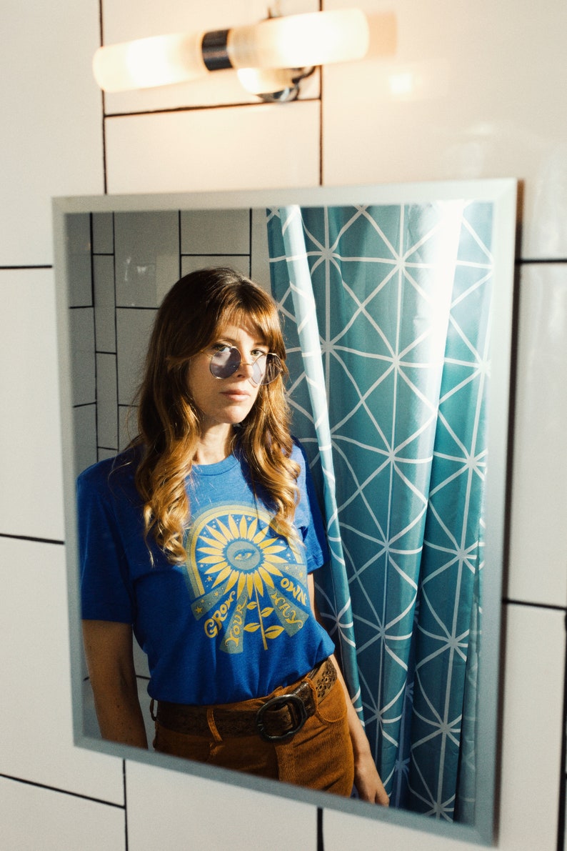 Womens Graphic Tees Grow Your Own Way 70s Graphic Tee for Women Vintage ...