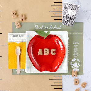 Red Apple Shaped Paper Plates 8ct - Back to School, 100 Days of School ...