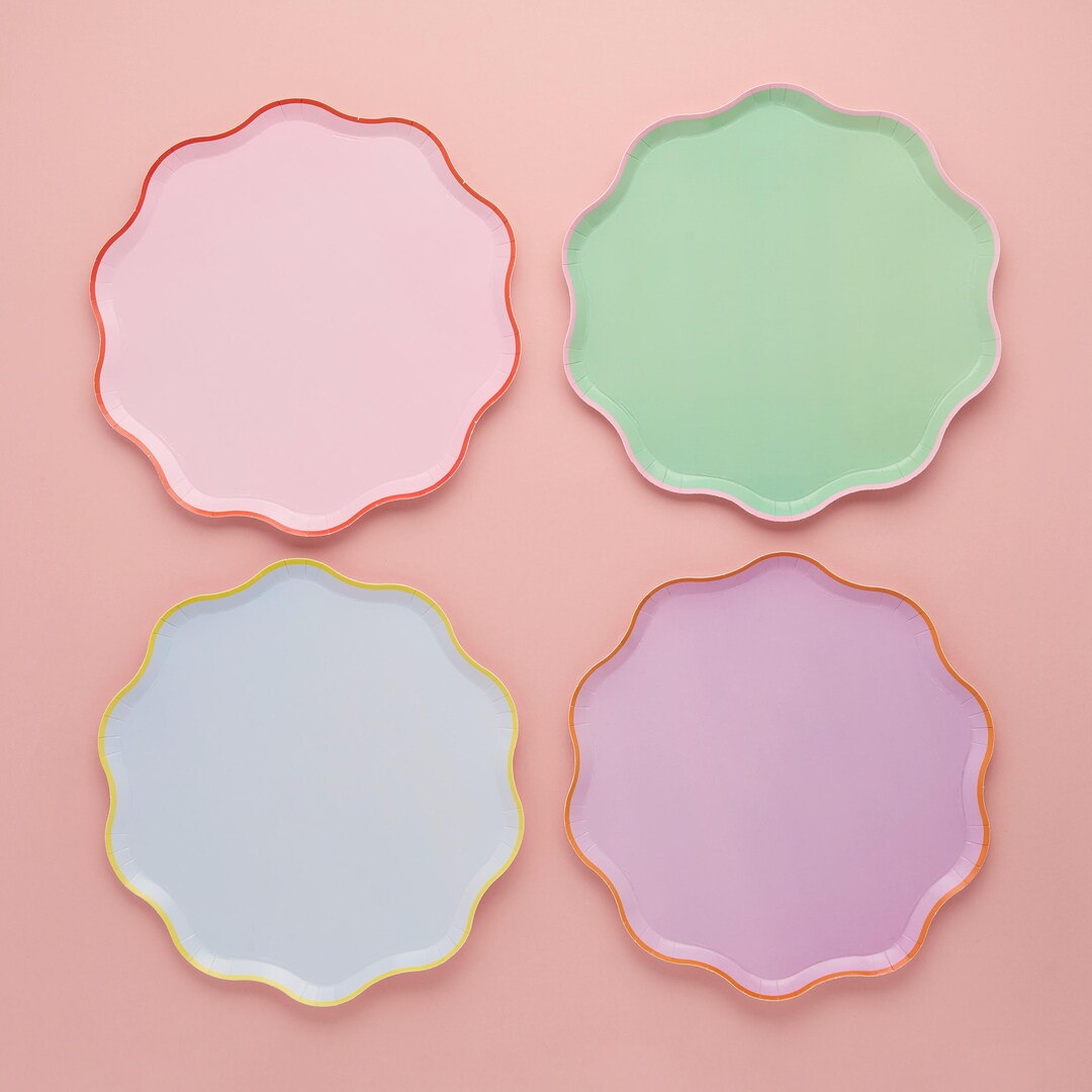 Bright Scalloped Paper Plates 8ct – 9.25" Dinner Plates for Birthday ...