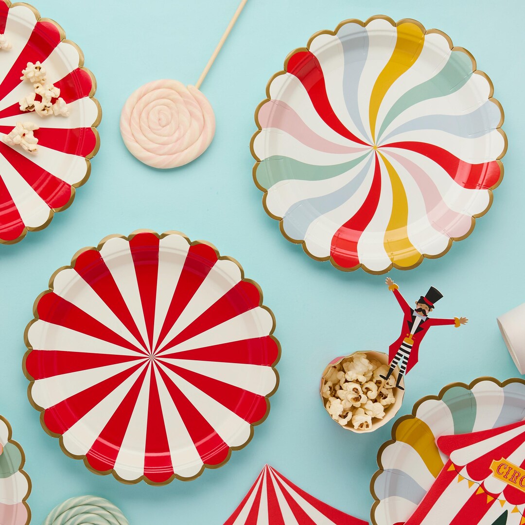 Circus Party Plates – 9" Scalloped Edge, 8ct – Carnival Birthday Paper ...