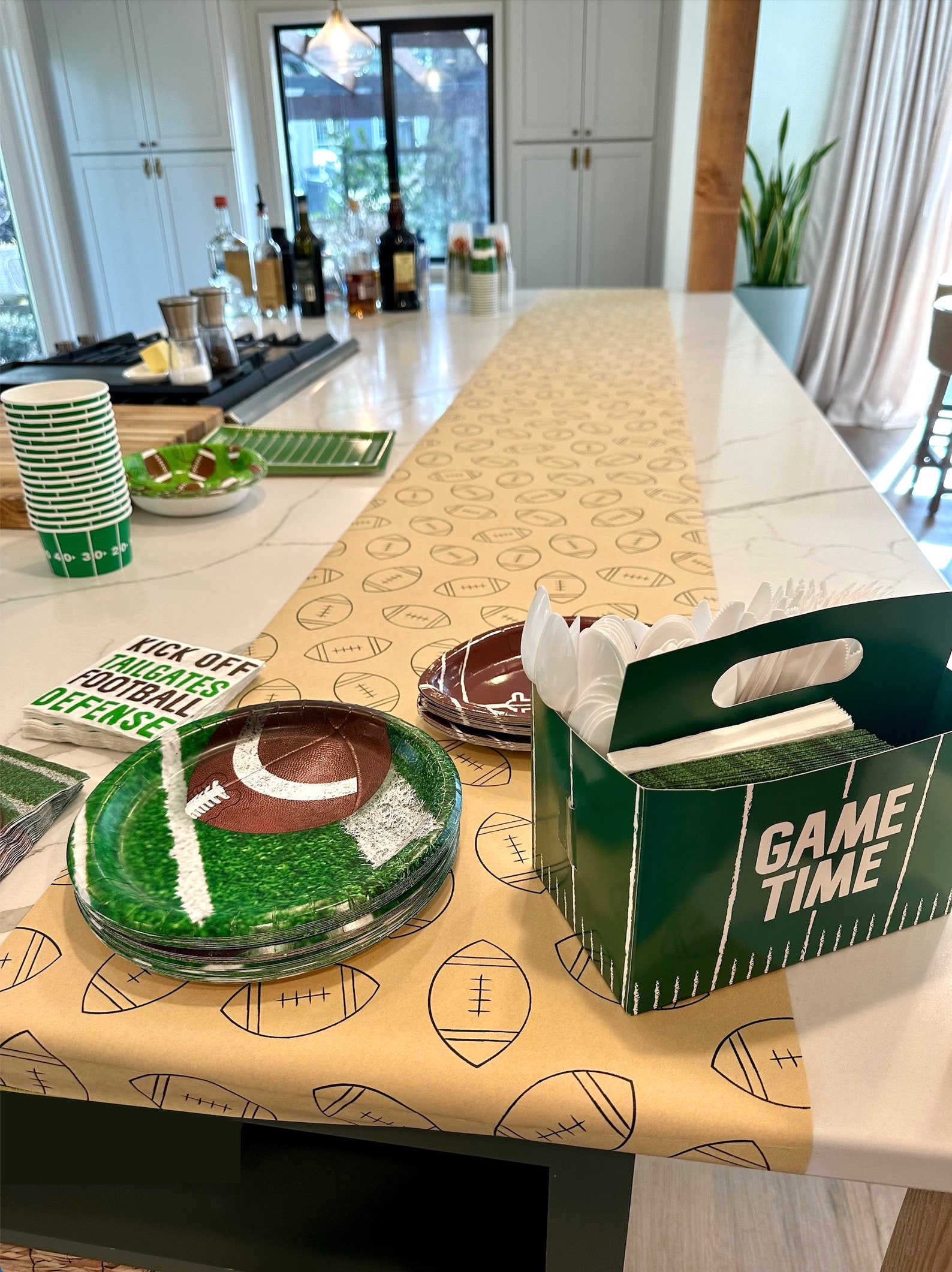 Football Field Plates 8ct - Football Birthday Plates Game Day Party ...