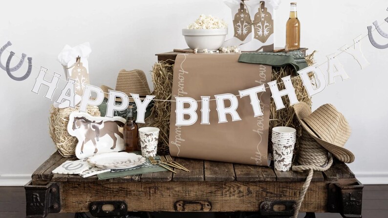 Howdy Party Plates - Western Birthday Decor, Cowboy Party Supplies ...