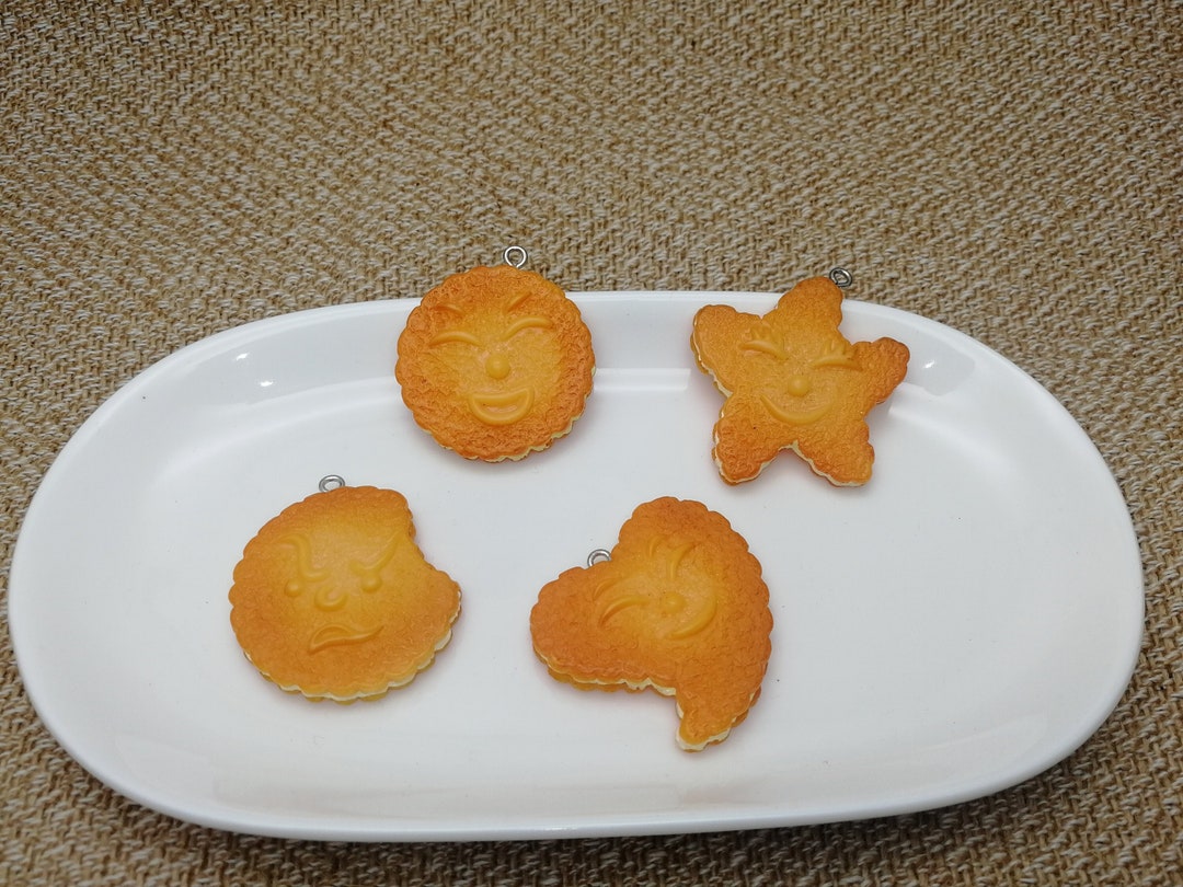 6/20 Pieces Plastic Biscuit Cracker Pendant Charm , Resin Handmade ...