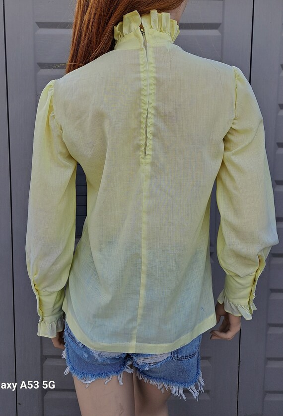 Vintage 70's yellow ruffle top tuxedo ruffle shirt to… - Gem