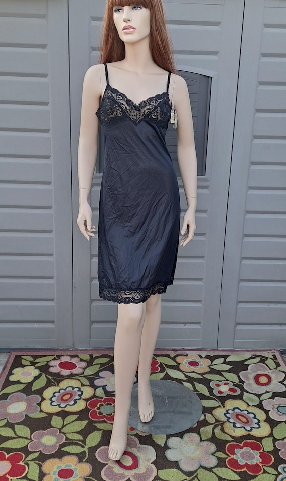 nwt vintage full slip - Gem