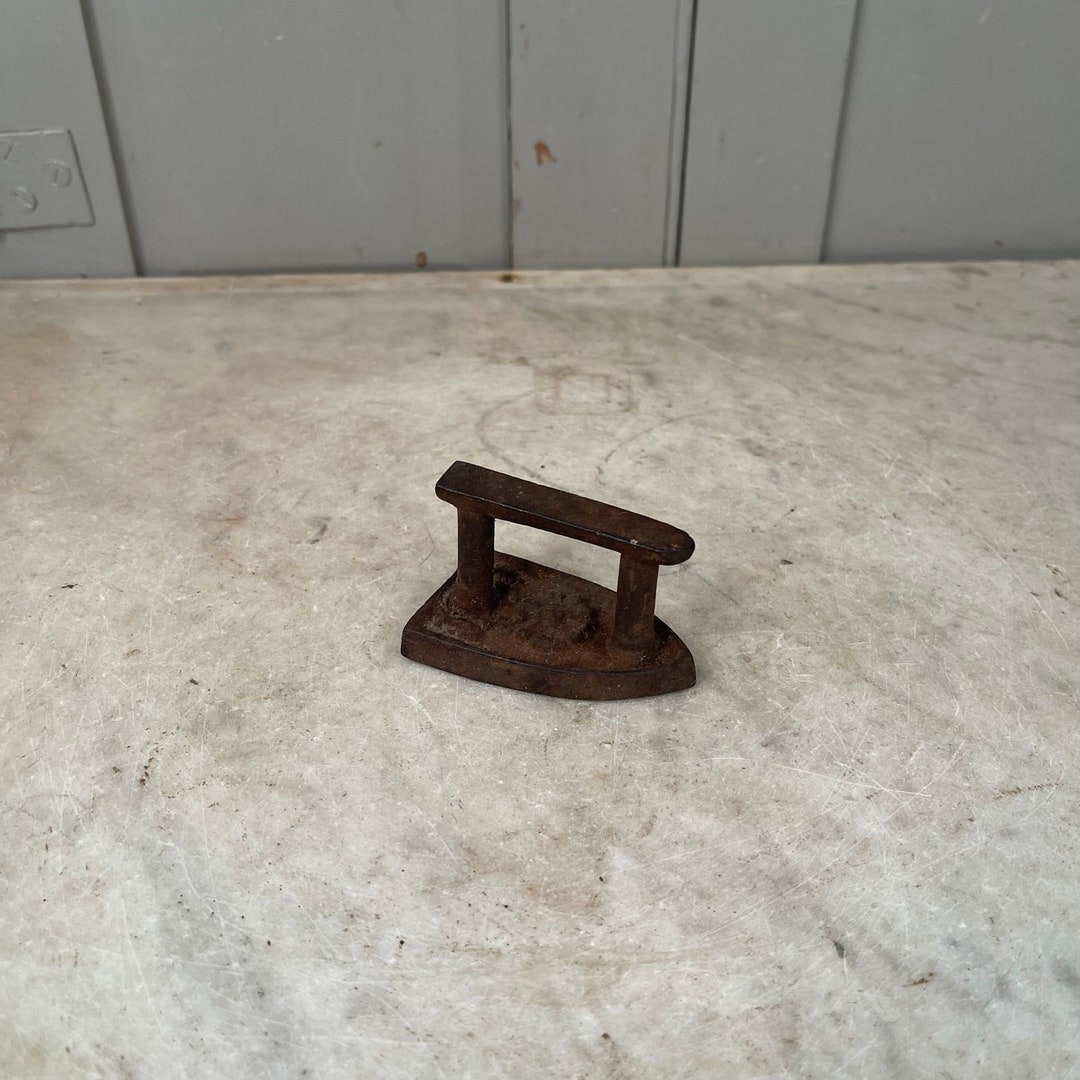 Antique Miniature Cast Iron Flat Iron No 2 - Etsy