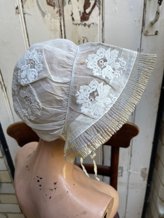 Antique Dutch white lace net bonnet with embroidered … - Gem