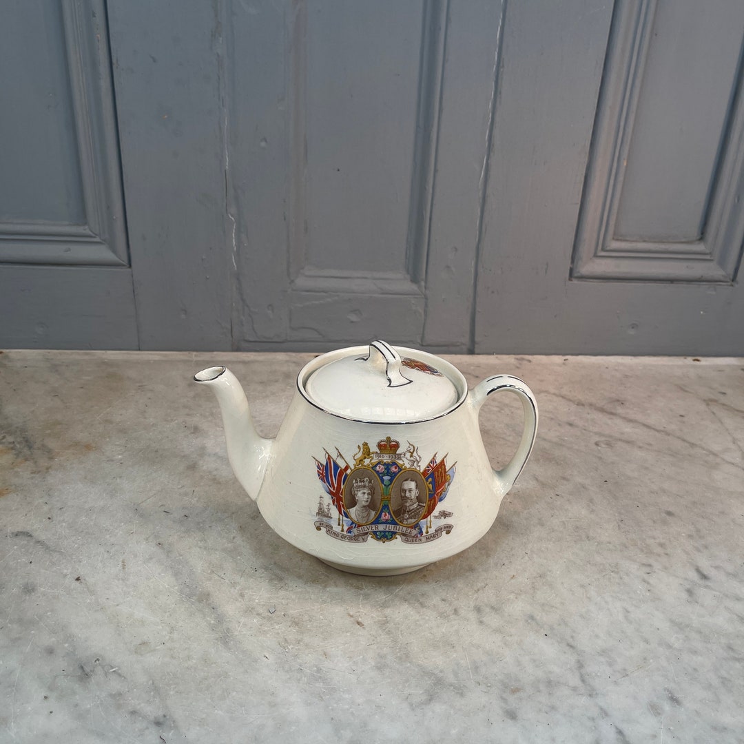 Antique Commemorative Ceramic Teapot Silver Jubilee of King George V ...