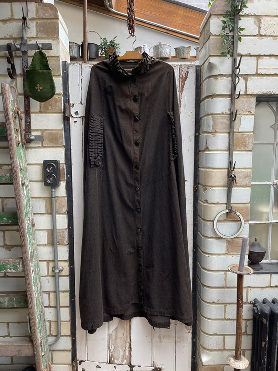 Antique Victorian handmade long brown wool cape or cl… - Gem