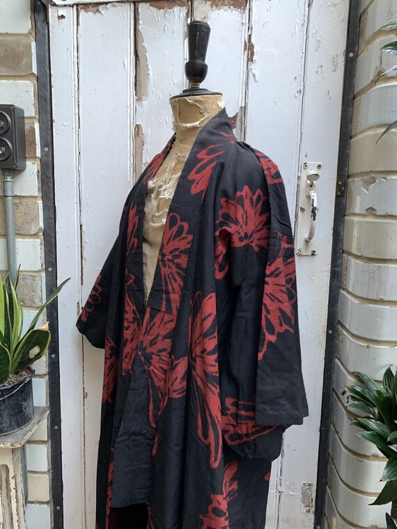 Antique vintage Japanese long black with red pattern … - Gem