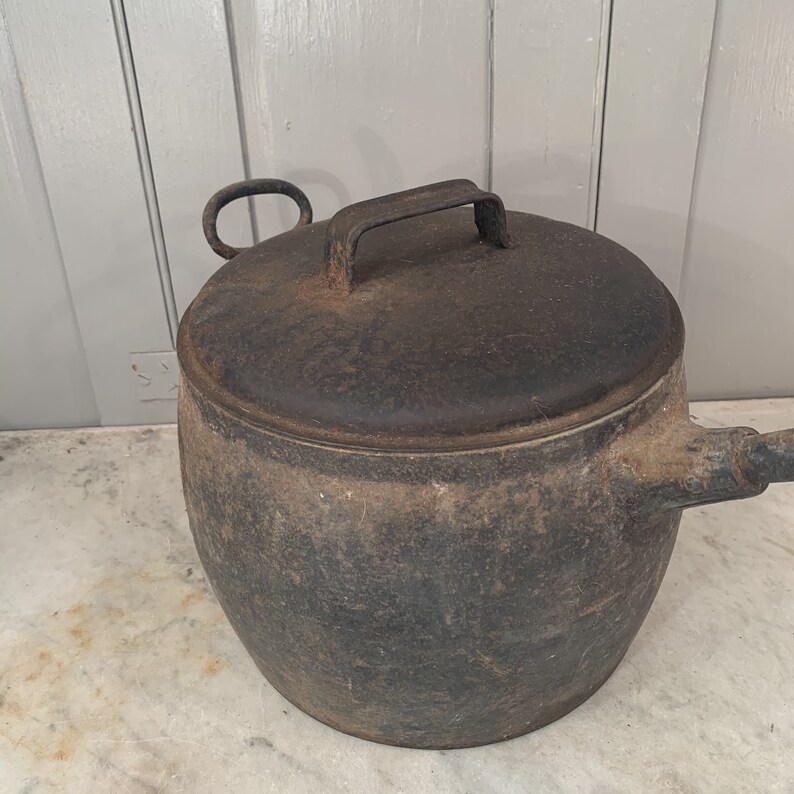 Antique large 2 gallon cast iron saucepan gypsy pot | Etsy