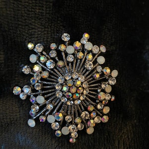 Vintage Fashion Swarovski Snowflake Brooch. - Etsy