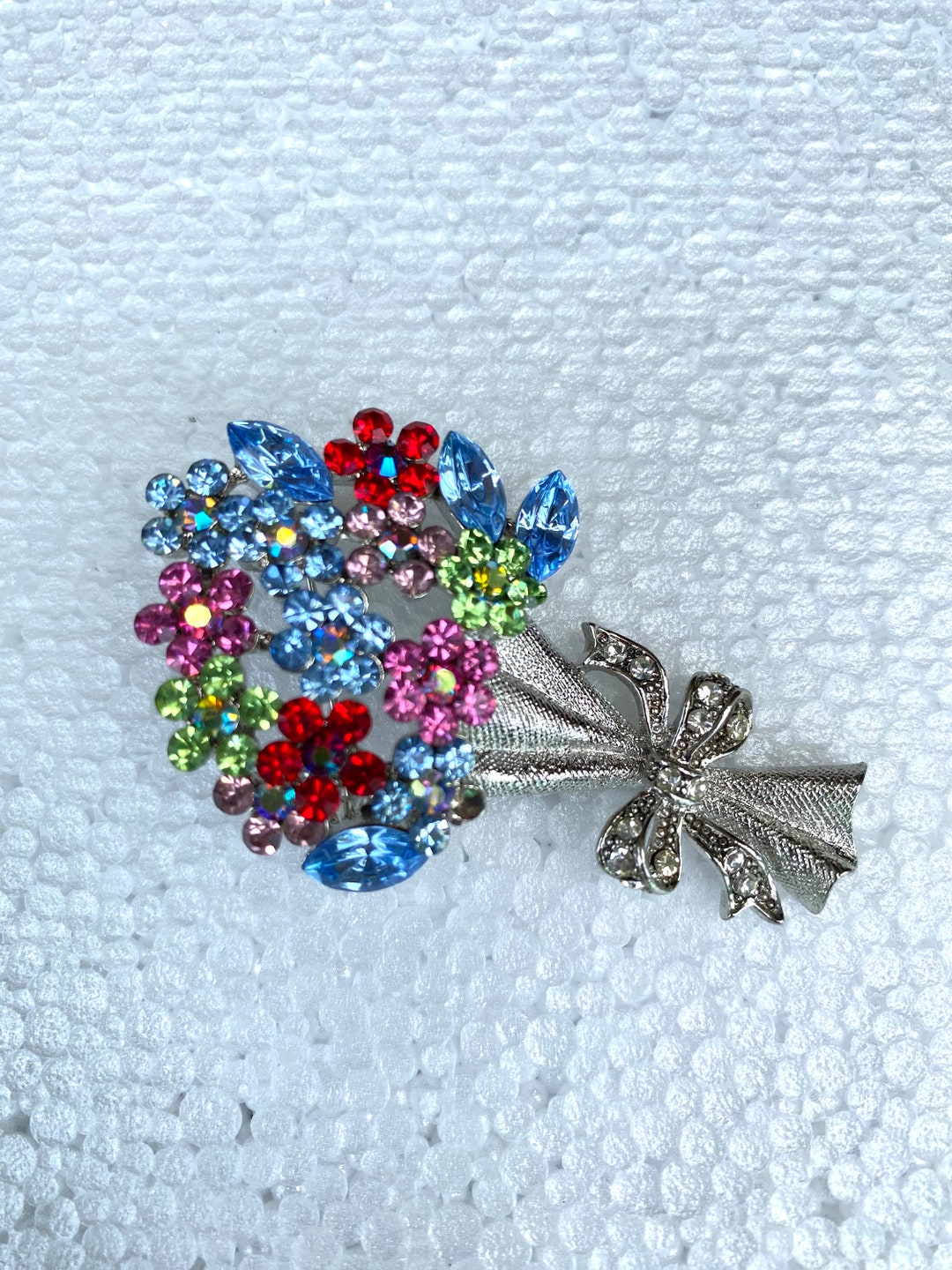 Vintage Rhinestones Flower Bouquet Brooch. - Etsy