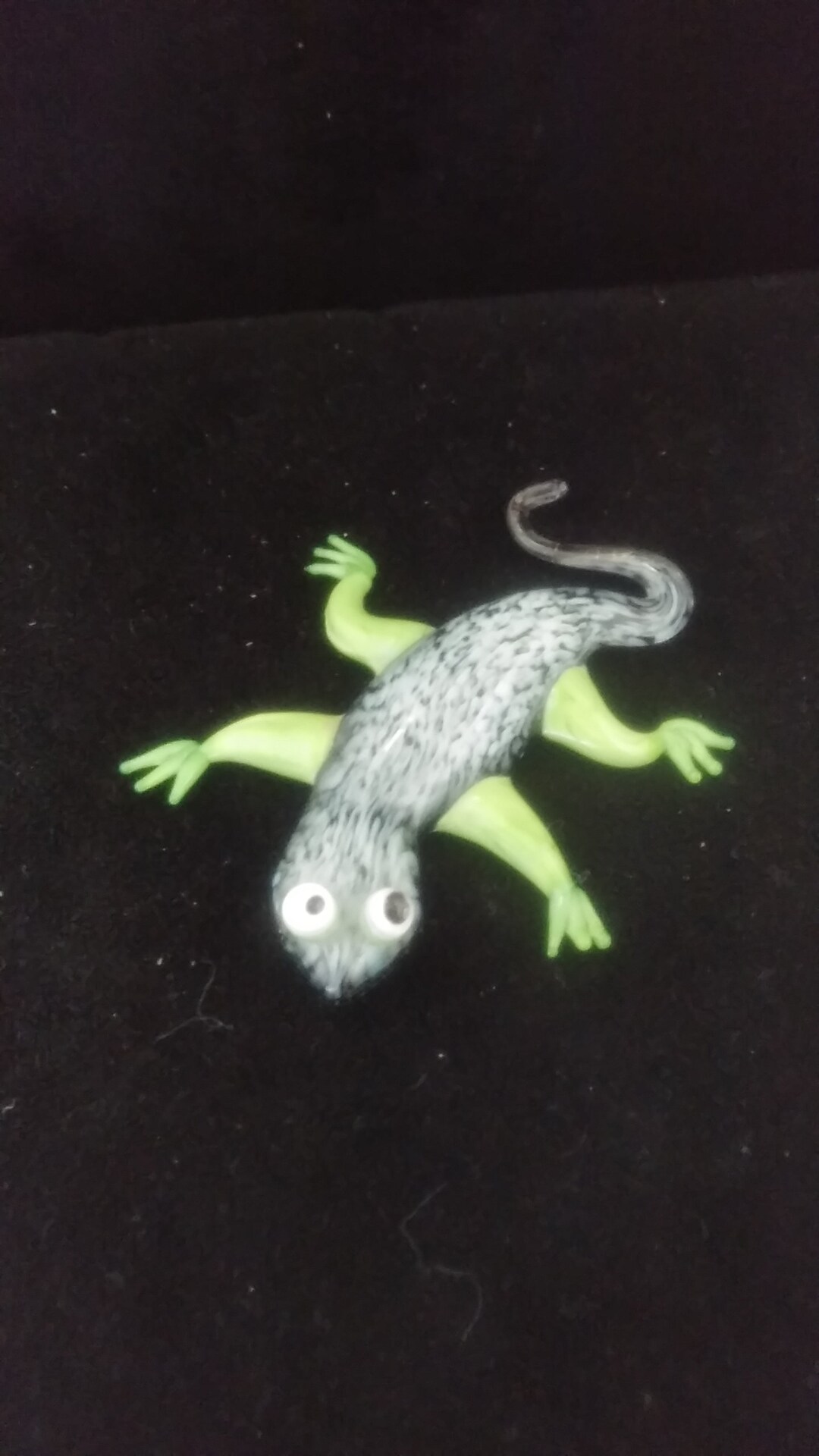 Blown Glass Gecko Figurine. - Etsy
