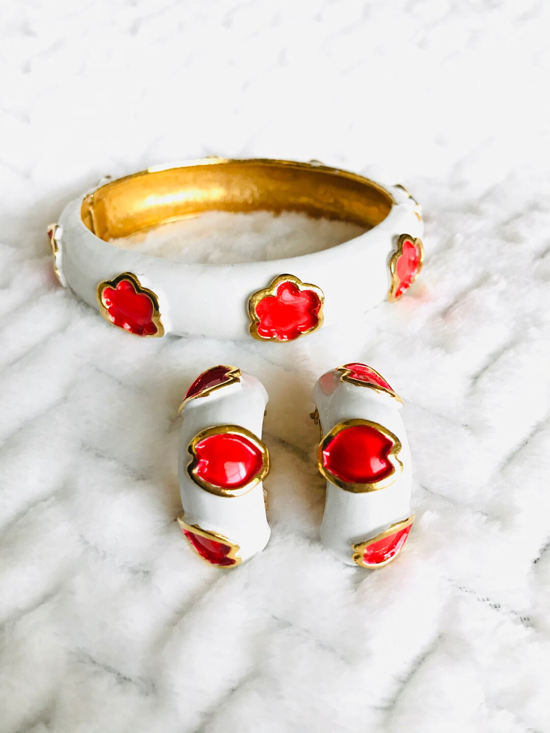 Vintage Red and White Enameled Hinged Bangle and Earrings by Robert ...