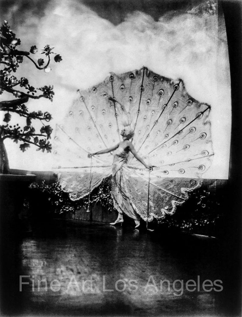Alfred Cheney Johnston Photo, Ziegfeld Girl on Stage, 1920-30s - Etsy