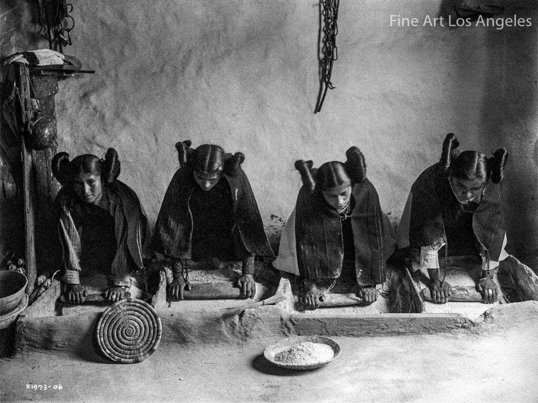 Edward Curtis Photo - Four Young Hopi Women Grinding Corn, 1906 - Etsy