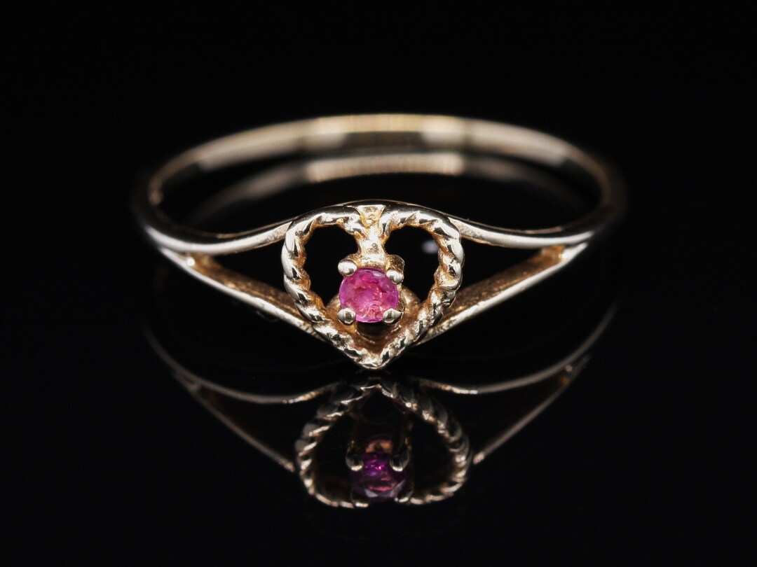 9ct Yellow Gold Ruby Heart Solitaire Size N Engagement Dress Ring R22 ...
