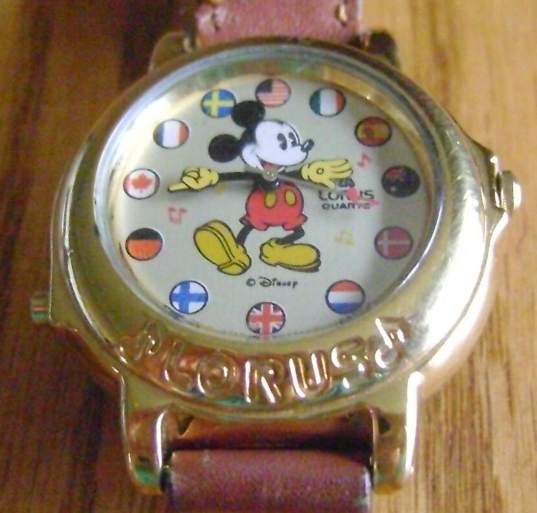 Vintage Disney Mickey Mouse Lorus Flags Watch / Musical Plays Small ...