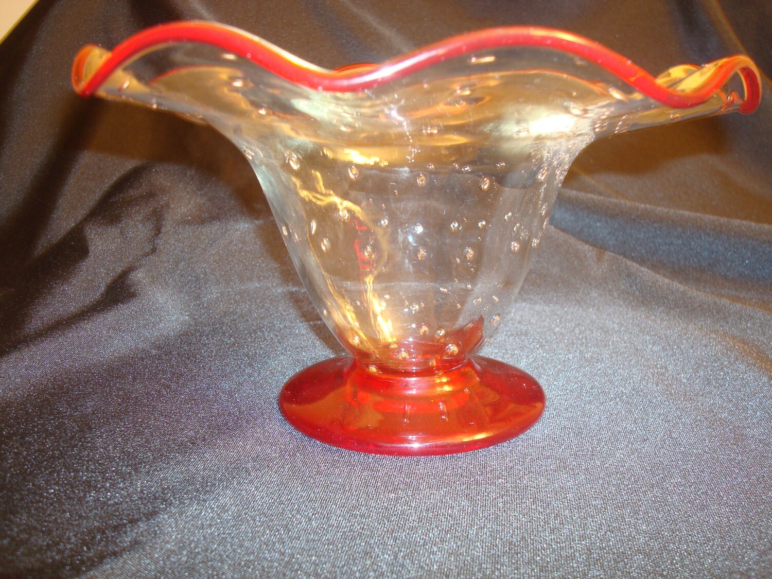 Art Glass Server Bow, Art Glass Bowl With Red Pedastal, Red Art Glass ...