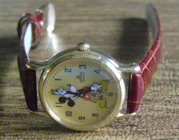 Vintage Lorus Mickey Mouse small face Watch / Second … - Gem