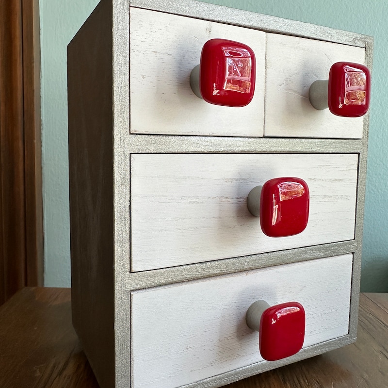 Red Knobs - Etsy