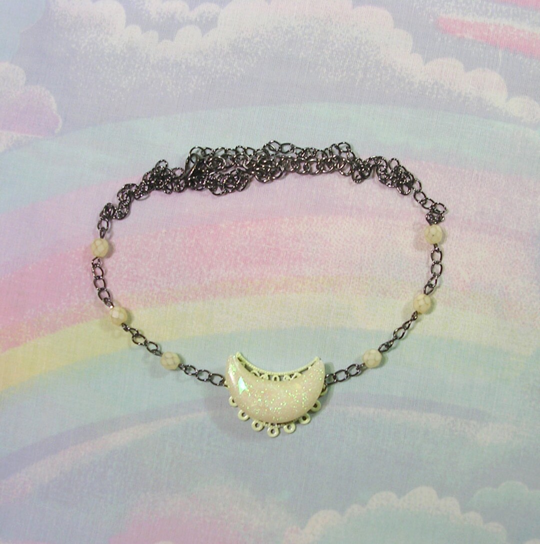 Crescent Moon Head Chain, Moon Circlet, Pastel Moon Head Chain, Gothic ...