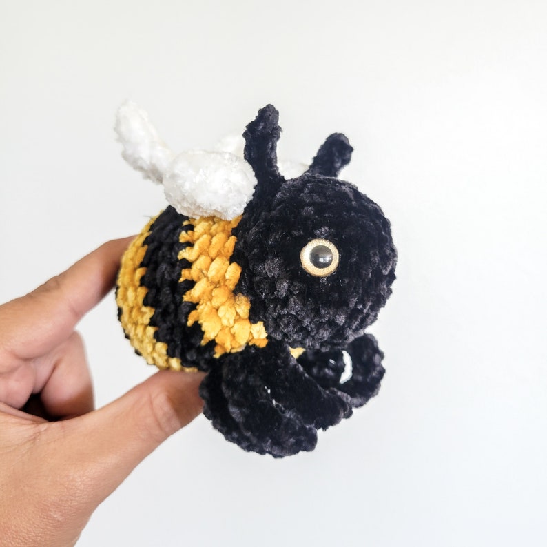 Velvet Bumble Bee Plushie, Soft Crochet Stuffy, Nursery Plush, Bee ...