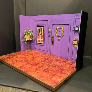 Friends TV Show Funko Pop Display Diorama Monica's Apartment Purple ...