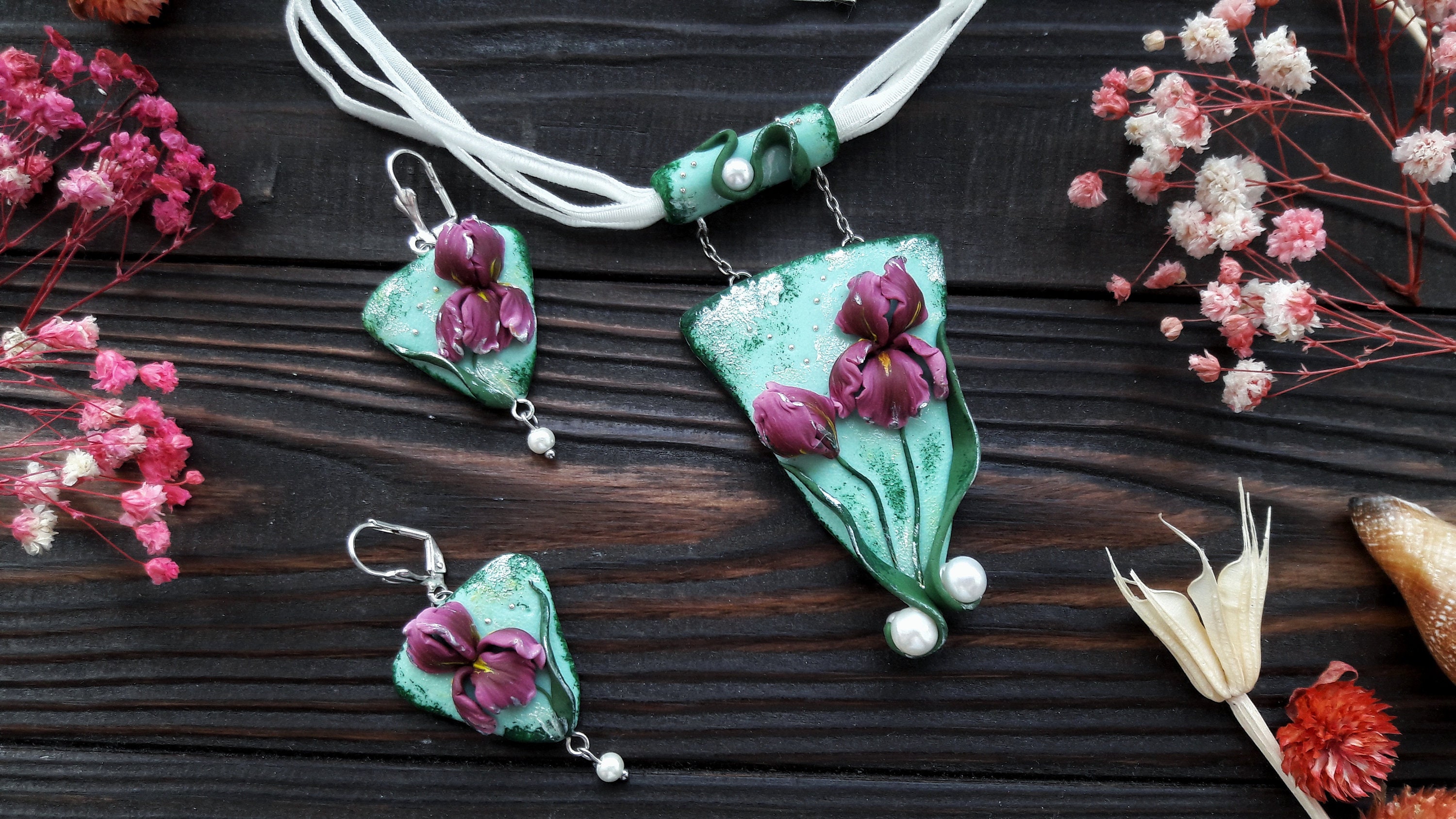 Iris flowers jewelry set iris necklace blue iris polymer | Etsy