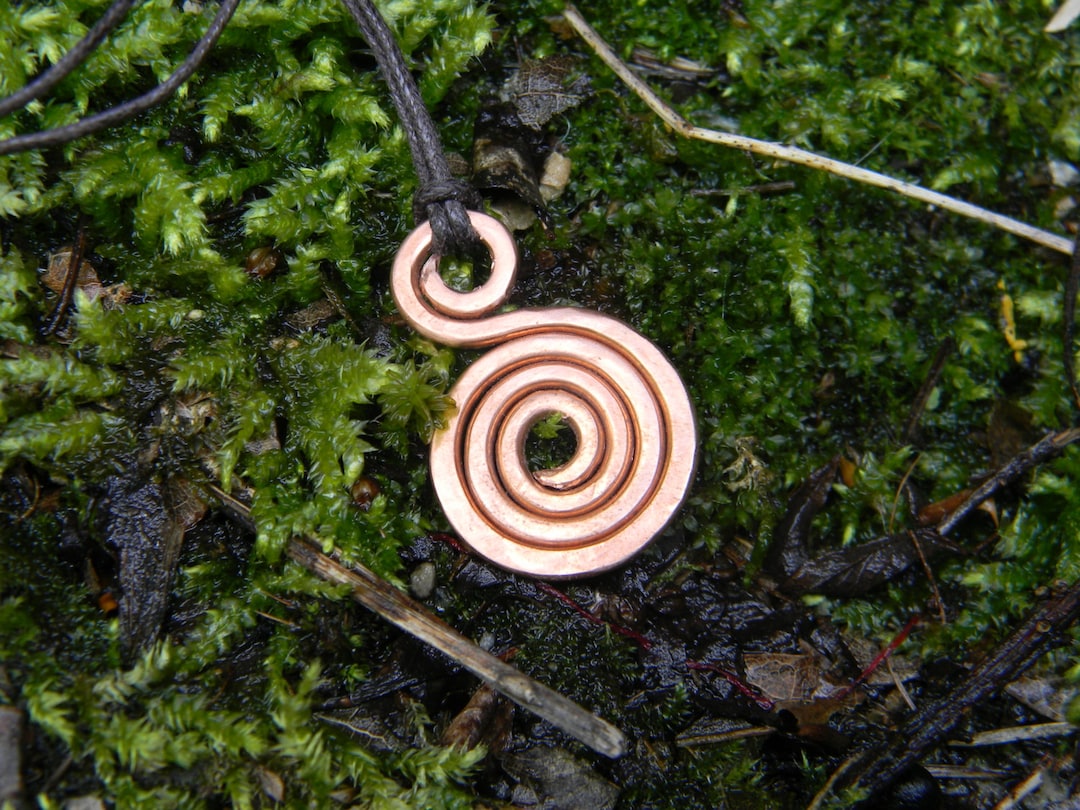 Ciondolo celtico a spirale in rame - Etsy Italia